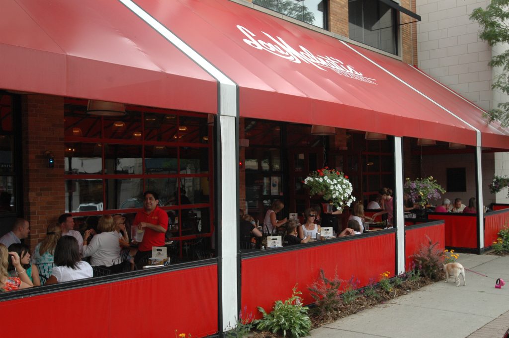 Living in Chicago: Your Guide to Chicago Food and Dining