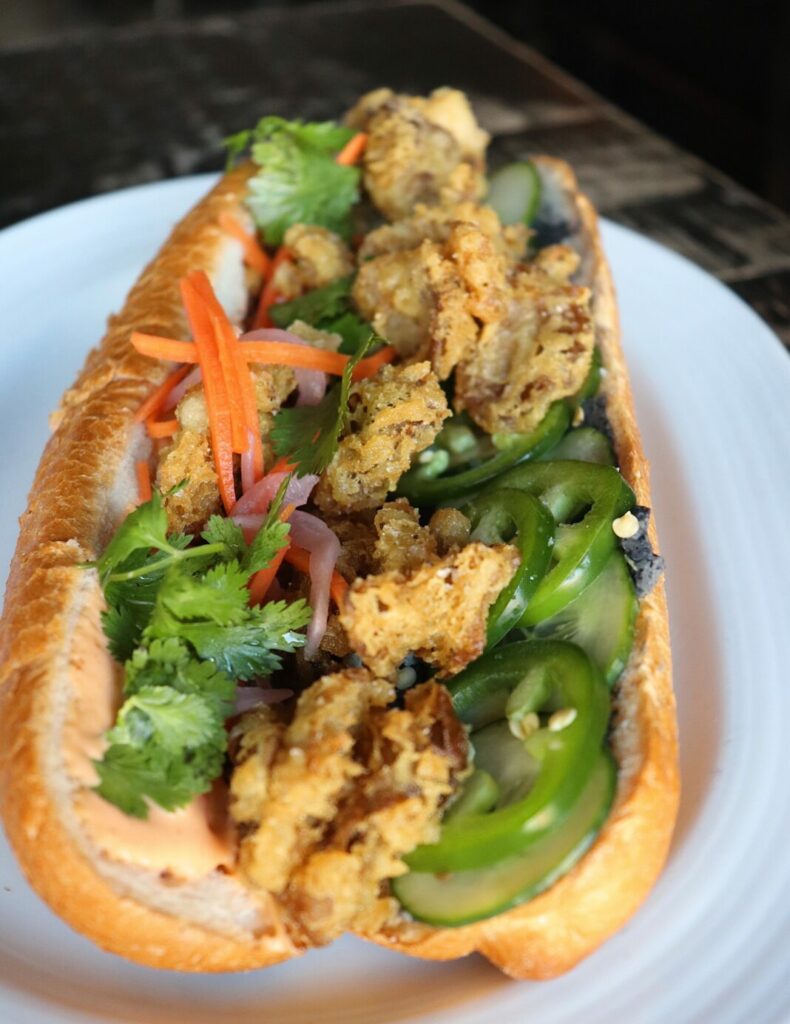 Living in Chicago: Your Guide to Chicago Food and Dining
