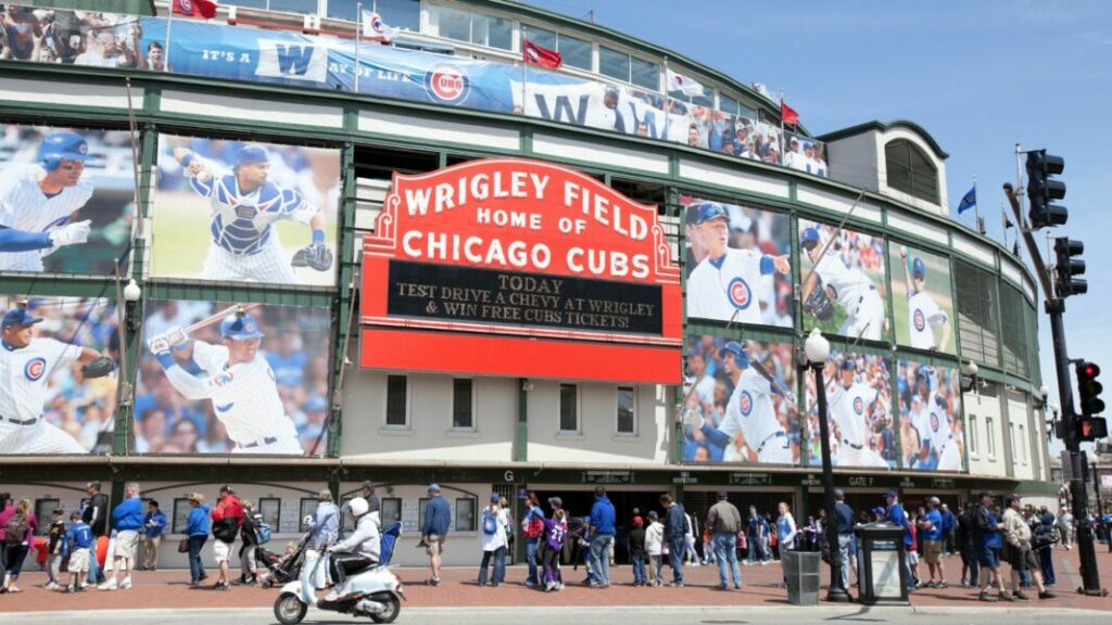 14 Things to Know Before Moving to Chicago From a Local